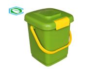 China Snap Lock  Pet Food Storage Bins With Lids Airtight Seals Slim Design Space Saving for sale