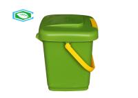 China Moisture Proof Plastic Dog Food Containers Quadrate Shape Non Toxic Material for sale