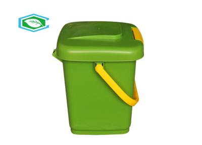 China Moisture Proof Plastic Dog Food Containers Quadrate Shape Non Toxic Material for sale