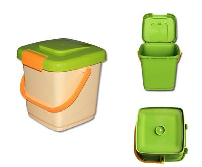 China Quadrate 10L Dog Food Storage Bin 4 Kg Load Capacity Pet Food Plastic Bucket for sale