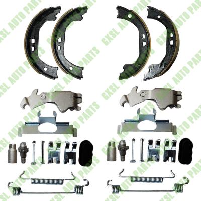 China For Maserati Ghibli Quattroporte Hand Brake Shoes And Hardware Kit OEM 673000034 673000035 for sale