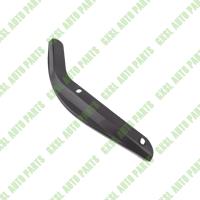 China For Maserati Quattroporte M139 2005-2013 Right Headlight Bracket Trim OEM 67723100 for sale