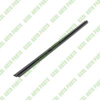 China For Maserati Quattroporte M139 Granturismo GT GranCabrio 2005-2016 Front Left Or Right Door Window Gasket OEM 68472100 68472200 for sale
