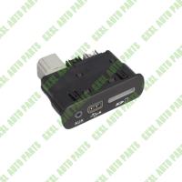 China For Maserati Ghibli M157 2017-2022 Center Console AUX USB Connect Module Unit OEM 670102009 670152831 for sale
