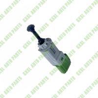 China For Maserati Quattroporte Levante Ghibli 3.0 Brake Light Pedal Switch OEM 670001724 for sale