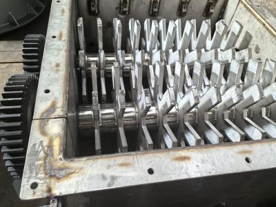 China Sludge Crusher Shredder For High Moisture Content With Twin Shaft Shearing Anti Corrosion for sale