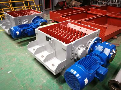 China Double Shaft Toothed Roll Sludge Crusher For Dewatered Sludge Cakes Caked Sludge for sale