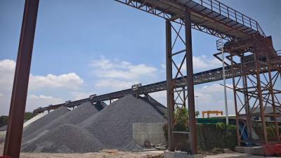 China High Guarantee Steel Link Chain Conveyor with Horizontal Inclined Vertical Installation and 220V 380V 415V Power Supply for sale