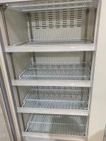 China 656L High Quality Double Glass Door Upright Pharmacy Medical Refrigerator For Vaccine Storage for sale