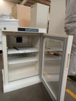 China 2-8 Degree CE Certificate Portable Pharmacy Medical Refrigerator Cryogenic Vaccine Cold Storage Cabinet for sale