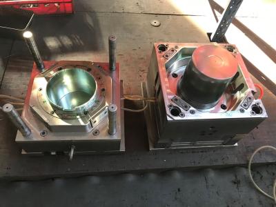 China Forging Plastic Bucket Mold with Customizable Dimensions and High Durability for Industrial Production for sale