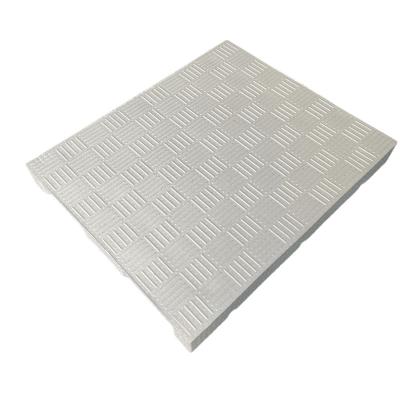 China Light Weight EPP Foam Plastic Stacking Pallets 1200*1000*150mm for sale