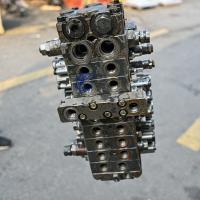 China 723-19-11801 Excavator Main Control Valve 723-19-11800 For Komatsu PC30MR-1 PC30UU-3 for sale