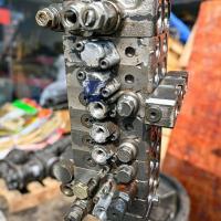 China 723-19-11801 Excavator Main Control Valve 723-19-11800 For Komatsu PC30MR-1 PC30UU-3 for sale