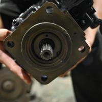 China 708-1T-00420 7081T00420 Pump assembly Komatsu D275A hydraulic pump main pump for sale