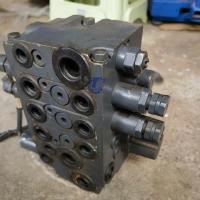China 723-82-31100 7238231100 723-82-30100 For Komatsu FD35/40-10 FD35Y/40Y-10 FD40Z-10 FD45-10 Forklift PARTS Hydraulic MAIN CONTROL VALVE aftermarket Original for sale