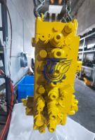 China 723-57-17200 723-58-17200 Hydraulic Control Valve Assy For Komatsu PW160-7K Hydraulic Main Valve Excavator Parts for sale