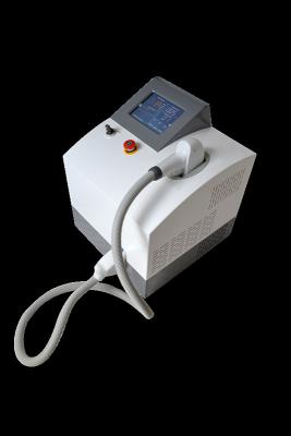 China 808nm 810nm Diode Laser Hair Removal Machine 720W Painless High Efficiency for sale