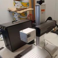 China 110x110mm Mopa Fiber Laser Marking Machine 20W 30W for Jewelry Gold Silver Ring Bracelet Cutting Engraving for sale