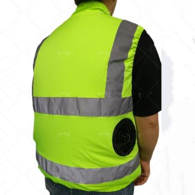 China Green Hi Vis Safety Vest with Cooling Fan 5V USB for Roadway Workers S-4XL for sale