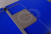 China 160W 110V-240V Foam Wire Cutting Machine With Metal Table Legs for sale