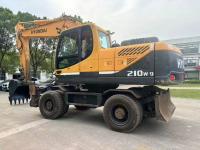 China Used Hyundai R210W-9 Wheel Excavator In Excellent Condition/Used Wheel Excavator For Sale for sale