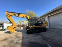 China Yellow Original Japan Used CAT Excavator 320D2 Caterpillar Crawler Excavator for sale