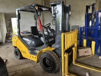 China Original Japan Used 3 Tons Komatsu Forklift With 3 Stages 4.5 Meters Lift Height for sale