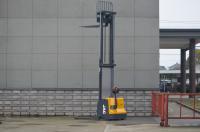 China 2 Stage Mast Platform Electric Pallet Stacker Truck 1.5T for sale