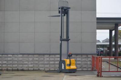 China 2 Stage Mast Platform Electric Pallet Stacker Truck 1.5T for sale