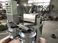 China Small Scale Peanut Screw Oil Presser Mustard Sesame Oil 100 Kg / H Automatic for sale