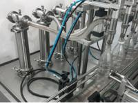 China Stainless Steel Automatic Liquid Filling Machine , 500W Edible Oil Filling Machine for sale
