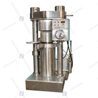 China Commercial Groundnuts Hydraulic Oil Press Machine Food Grade 4kg / Batch Capacity for sale