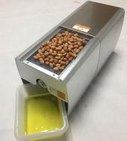 China Screw Oil Pressing Groundnut Oil Making Machine 220V Voltage 12 Kg Weight for sale