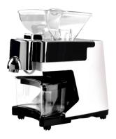 China Small Walnut Camellia Oil Home Oil Press Machine 3 - 5 Kg/H 9 Kg Weight for sale
