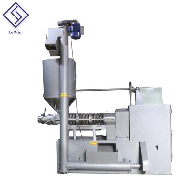 China Screw Cold Press Oil Extractor Sunflower Oil Expeller Machine 1900kg Weight for sale