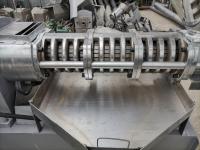 China Stainless Steel 100r/Min Rapeseed Screw Oil Press Machine for sale