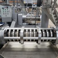 China Stainless Steel 100r/Min 15KW 380v Screw Oil Presser for sale