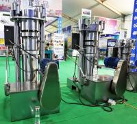 China Hydraulic 1.1 KW Seame Oil Press Machine Hot Oil Expeller for sale