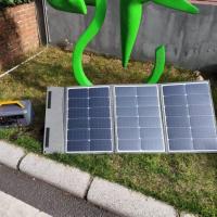 China Outdoor Portable 3 Fold Solar PV Panel 105W with MC4 Connector Mono Cells for Distributors and OEM Orders for sale