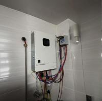 China Parallel Single Phase Hybrid Inverter 5600W For Off Grid And Grid Tie Solar Systems for Distributors  Orders for sale