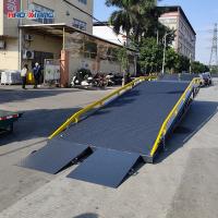China Anti Slip 10 T Mobile Container Loading Ramp With Pneumatic Tires for sale