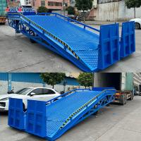 China Diamond Mesh Hydraulic Dock Ramp 10000kg Portable Loading Dock Platform for sale