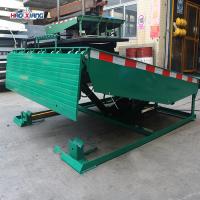 China Non Slip Hydraulic Dock Leveler 6000kg Loading Dock Hydraulic Ramp for sale