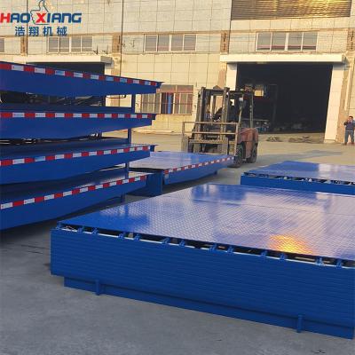 China 1830x2280x495mm Table Dimensions Hydraulic Loading Bridge For Optimal Loading And Unloading Efficiency for sale