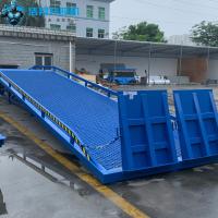 China Warehouse Hydraulic Dock Ramp Loading And Unloading Goods From Containers for sale