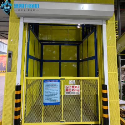 China Safety And Efficiency Indoor Perforated Metal Protection Net Guardrail Hydraulic Elevator for sale