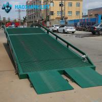 China 15T Heavy Duty Hydraulic Mobile Dock Ramp Anti-Slip Diamond Surface For Forklifts Segmented for sale