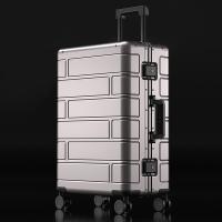 China Unisex 20 Inch Trolley Suitcase Custom Fashionable Travel Luggage Aluminum Magnesium Alloy Spinner Caster Wheels Busy Travelers for sale
