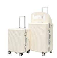 China Fashion Portable Luggage Trolley 28 Inches PC ABS Lightweight Suitcases With Tsa Locks for sale